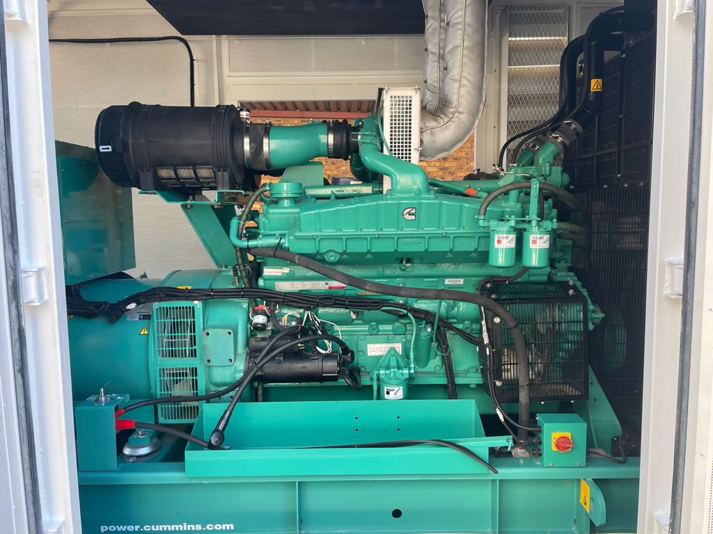 Generator Mega Global